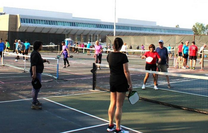 Une activité « Initiation au Pickleball » pour les jeunes de 20 ans et moins aura lieu le 18 ...